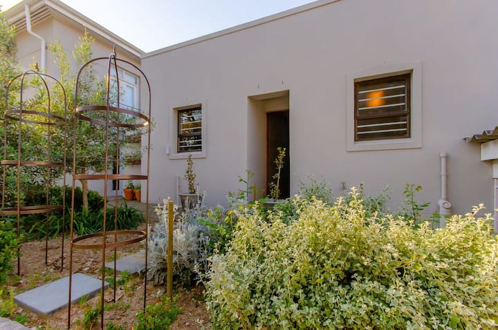 1 A On High, Paarl Apartment - Paarl