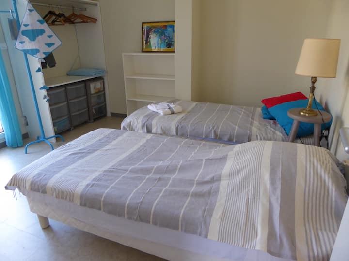 Chambre Avec Terrasse Privative à 2 Mn De La Plage - Toulon