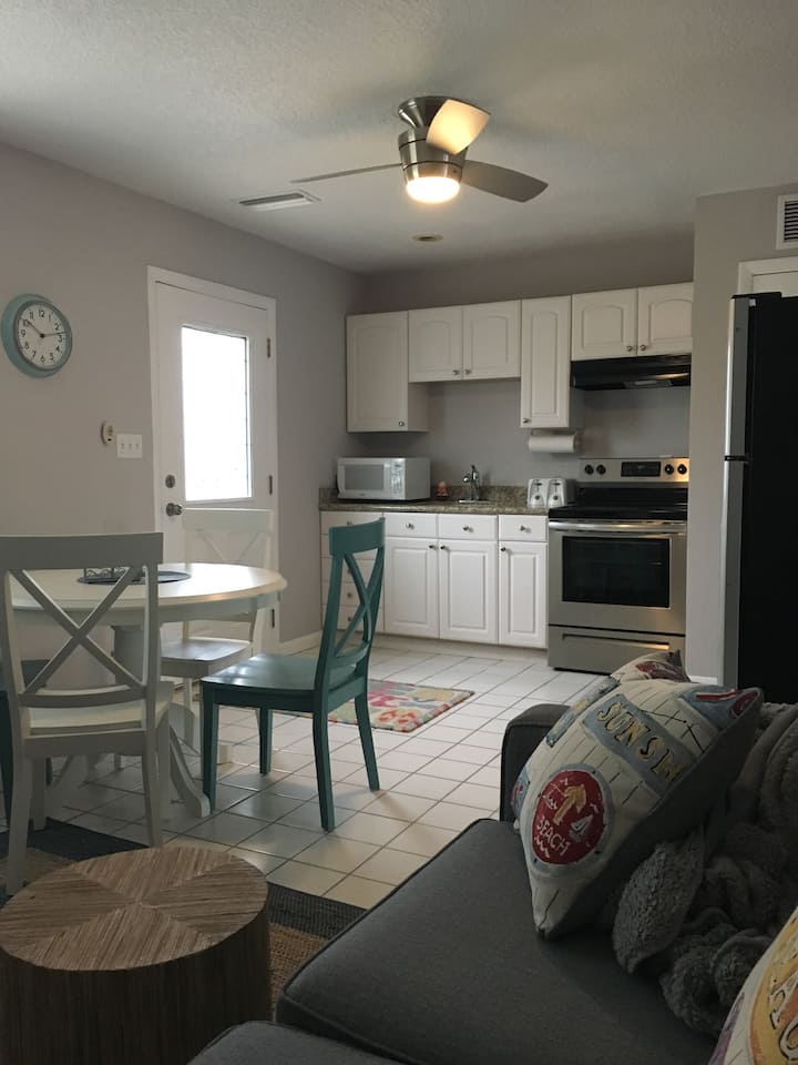 Ocean Side Private Apartment- Snow Bird Paradise - Flagler Beach, FL