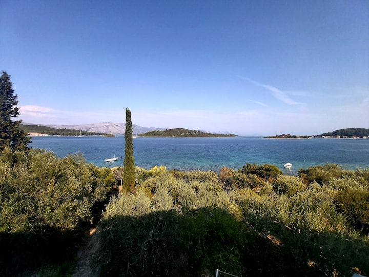 Charming Seafront Apartment - Korčula