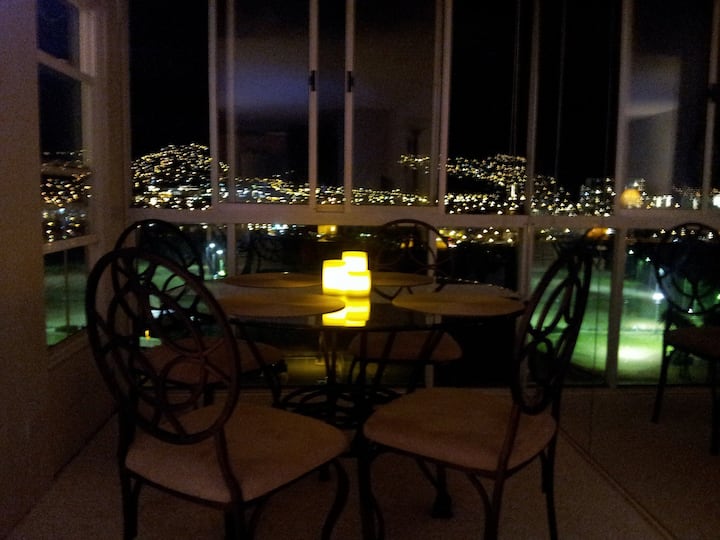 Waikiki 1 Bdrm/parking/wi-fi/work From Home - Honolulu