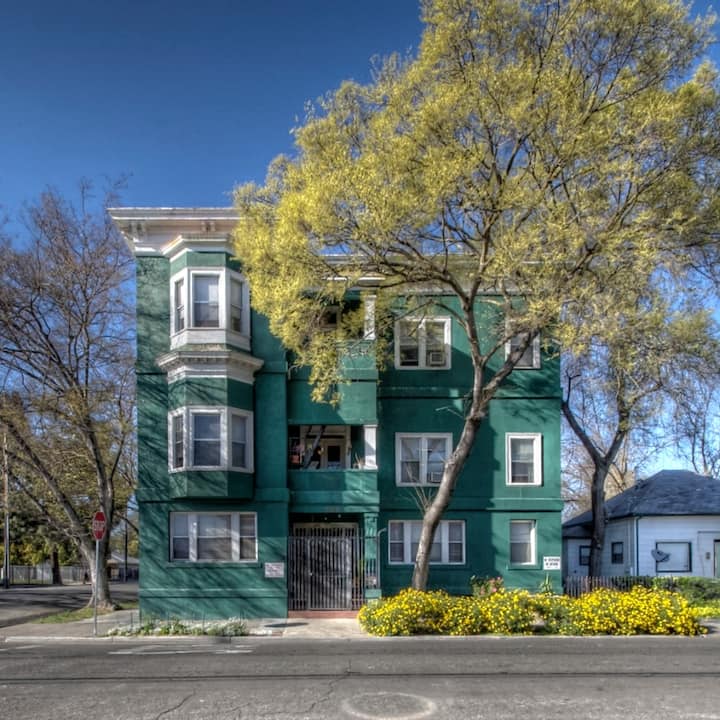 Newly Furn Studio : "Dreams"-with All You See/more - Stockton, CA