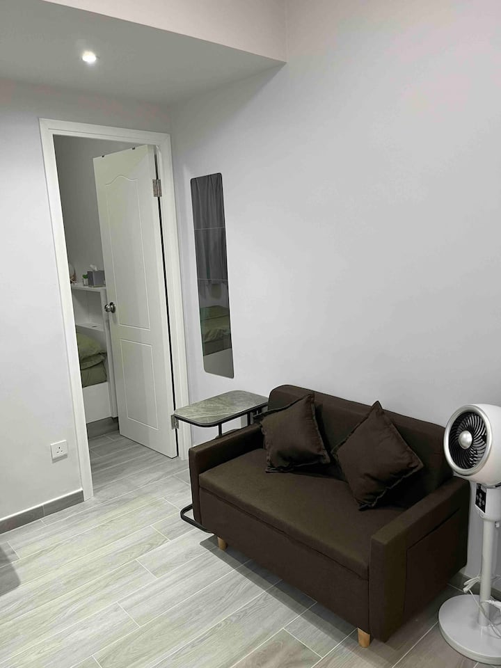Entire Flat One Bedroom W/ Bathroom & Kitchen - Hong Kong