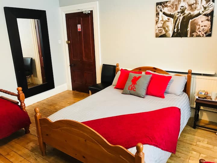 Room 1, The Anfield Guest House, 100 Yds From Lfc! - Liverpool
