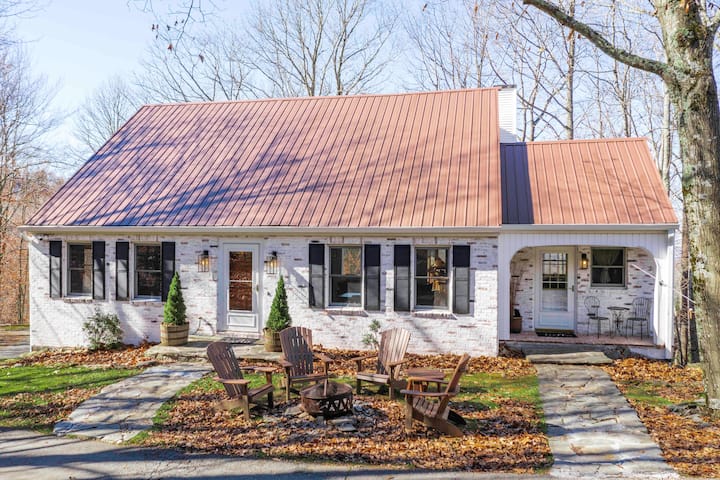 Newly Remodeled Beech Mountain View+ski+hike+deck - Beech Mountain, NC
