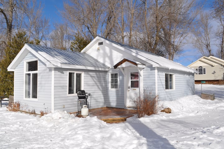 Norway Bay Vacation Rentals & Homes - Québec, Canada | Airbnb