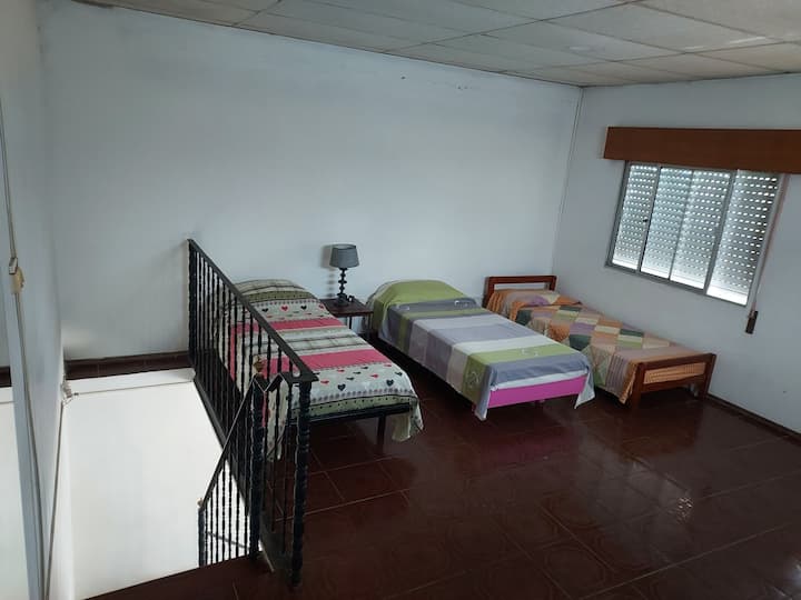 Coqueto Apto Al Frente, 4 O 5 Huéspedes - Durazno