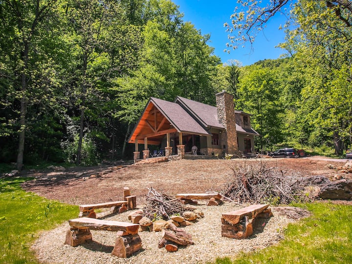 Indigo Nature Retreat | Full Venue Rental - Mount Mitchell State Park, Burnsville