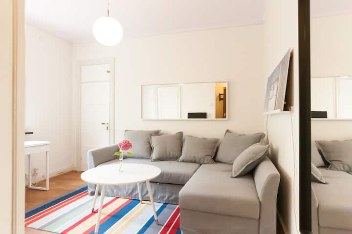 Small Studio Flat With Own Entrance & Self Checkin - Malmö