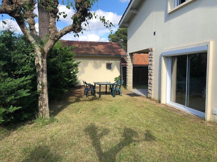 Maison Et Jardin Centre Ville - Carcans