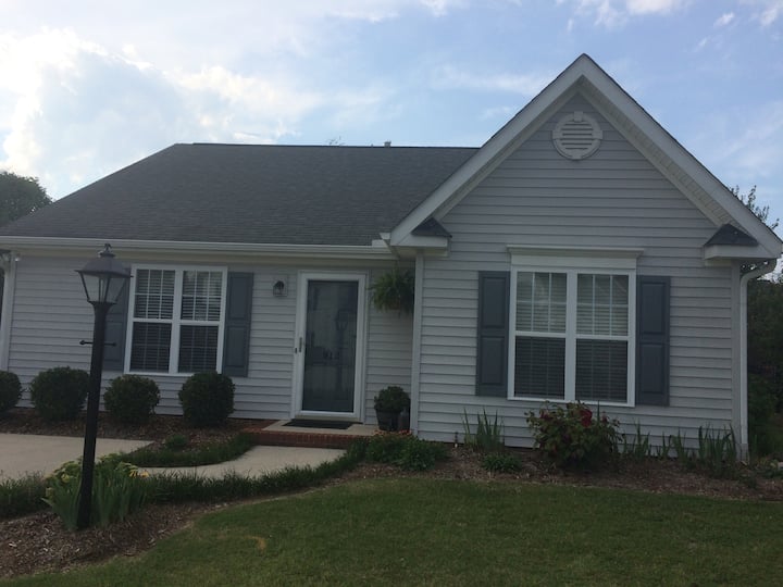Modern And Cozy - High Point, NC