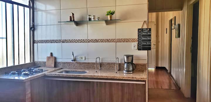 Casa Ampla Com Ar Cond. No Centro | Self Check-in - Londrina