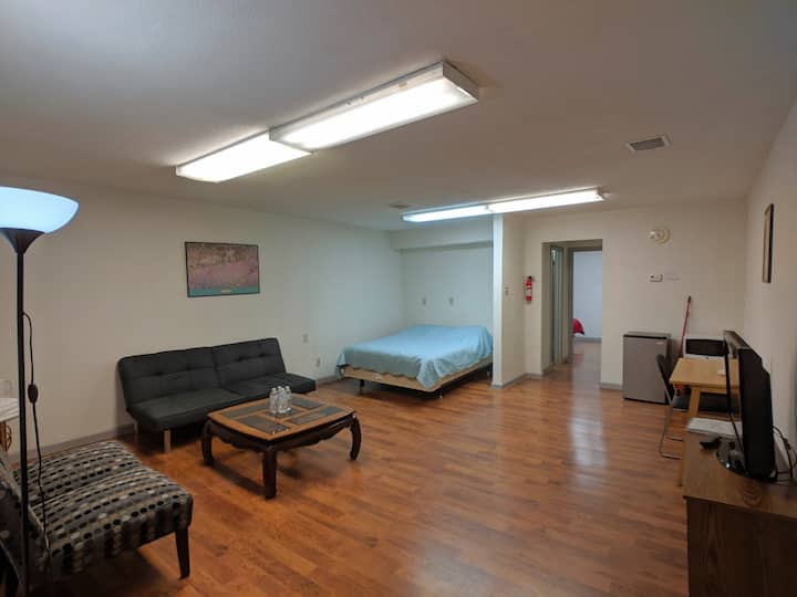 #53 Center Of Chinatown! Free Parking!! - Houston, TX
