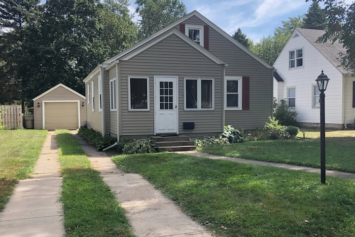 Notre Dame Cottage - South Bend, IN
