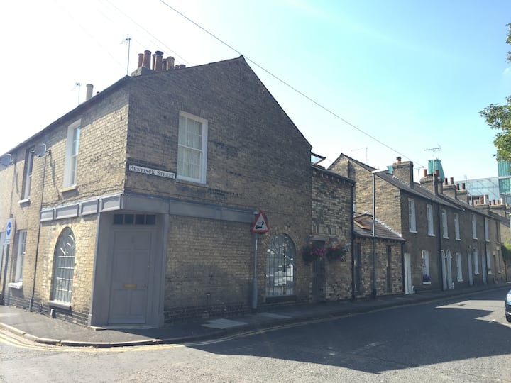 Period House In Historic City Centre - Cambridge