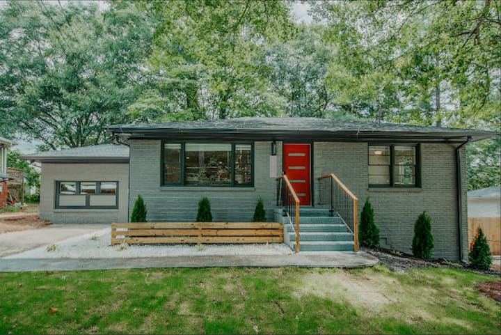 Private Guest Suite W/ Kitchenette & Own Entrance - Atlanta, GA