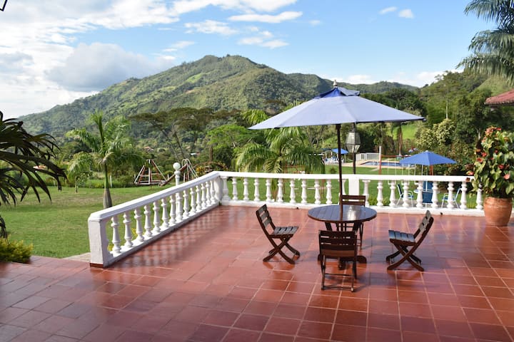 Finca Ecoturistica Gran Capacidad Y Comodidad Leer - Villeta