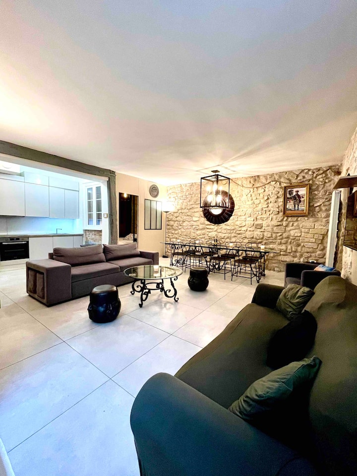 Aristocratic Townhouse Marais - Paris