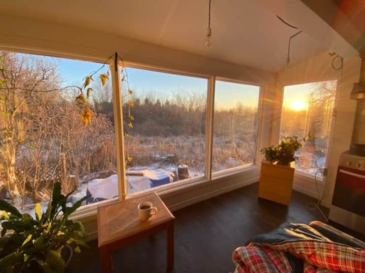 Private Farmhouse Studio (Full Bath/kitchen) - Midland