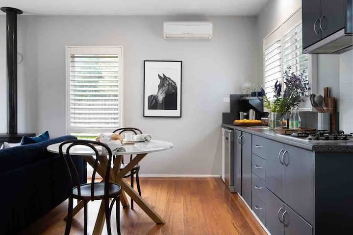 Lake Orchard Villas - House 1 - Daylesford