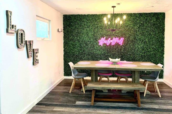 Beautiful Entire Home+ Apt - Huge Backyard - Cedar Park, TX
