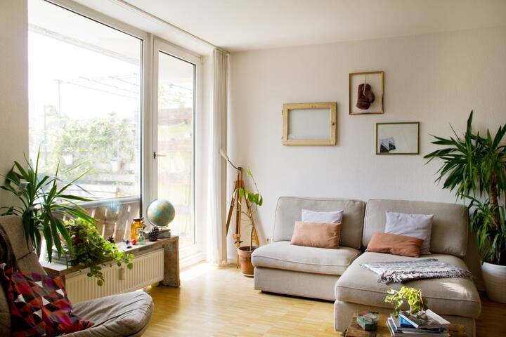 Zentral Gelegene Wohnung Mit Südbalkon - Cologne