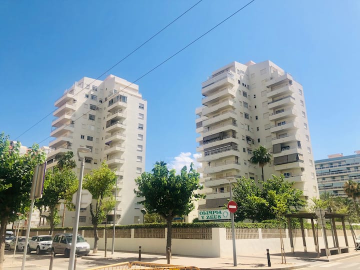 Bienvenidos Al Edificio Zeus! - Gandia