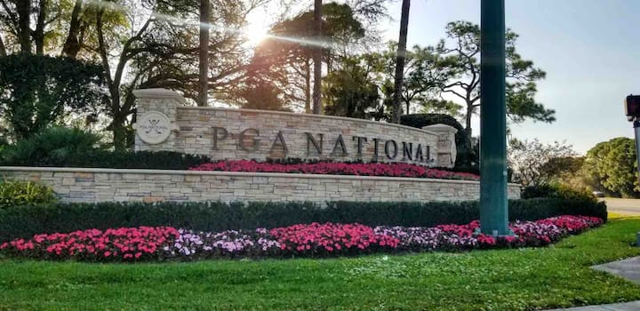 Lovely Townhouse On Pga National Fazio Golf Course - Palm Beach Gardens, FL