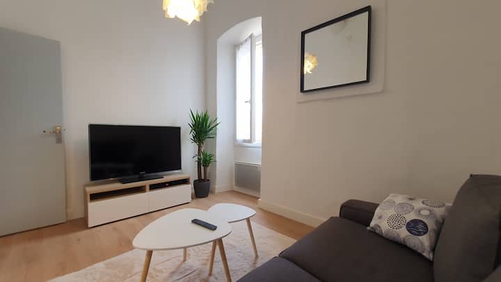 Charme & Tranquillité, 3 Pièces Au Cœur Du Village - Pertuis