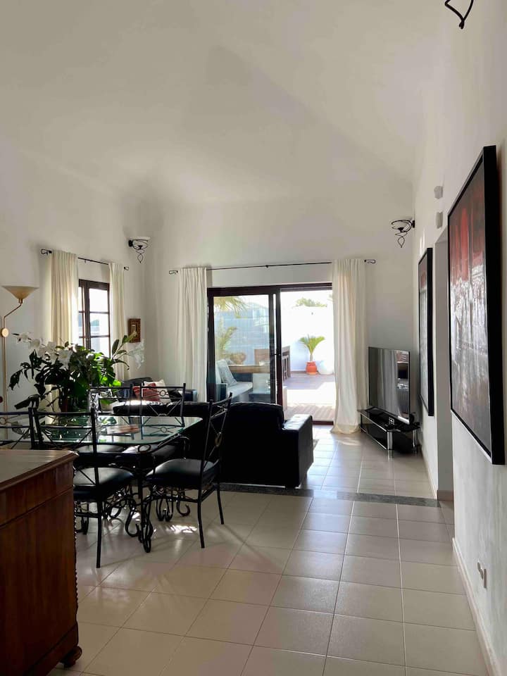 La Mar 
Poolvilla In C. Teguise - Costa Teguise