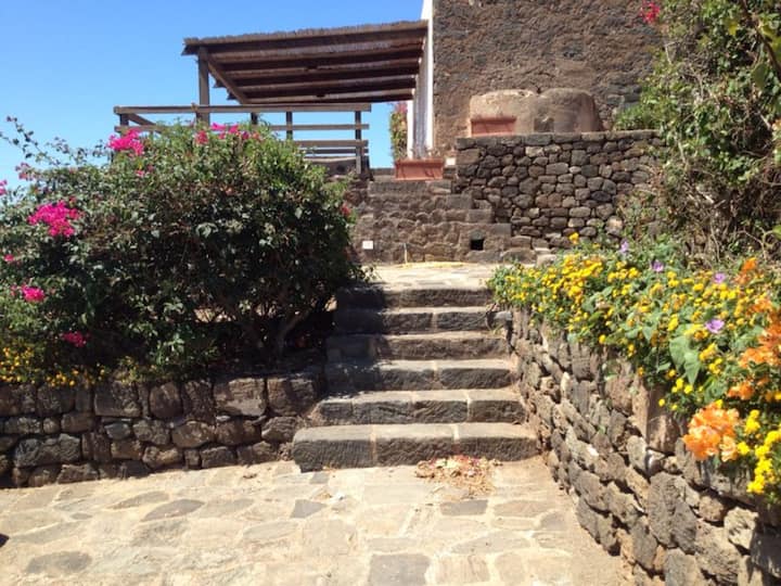 Romantico Dammuso Vista Mare A Pantelleria-scauri - Pantelleria