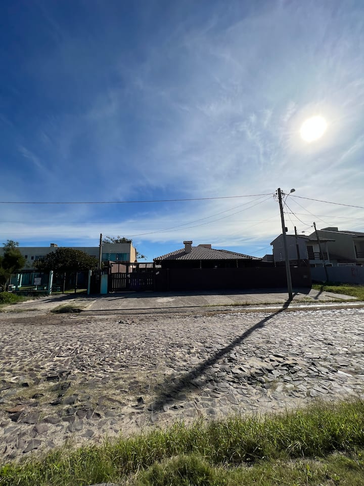 Casa Pé Na Areia Piscina Sinuca 6quartos23pessoas - Tramandaí