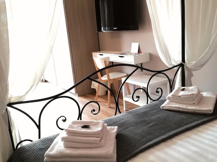 Domus Flavii Re Di Roma New Cosy Bright Apartment - 로마