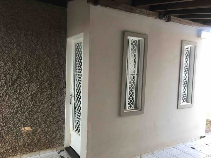 Casa Confortável, 5 Hóspedes - Uberaba