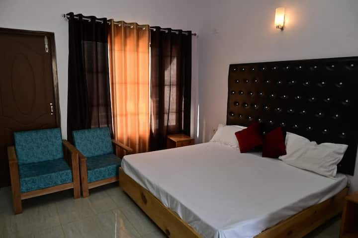 Windsun Homestay - Lansdowne
