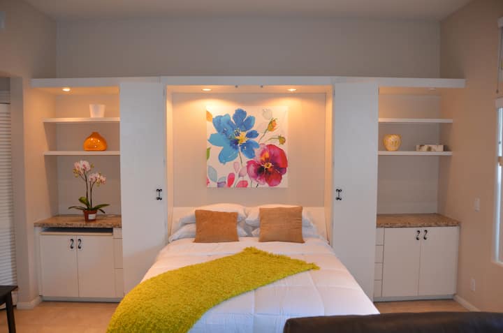 No-tax, Free Parking & Laundry - Hillcrest/balboa - San Diego, CA