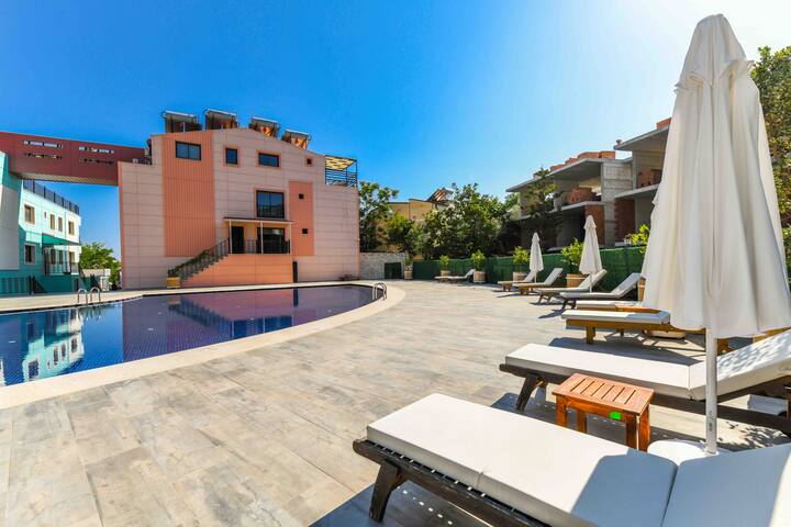 Merkeze Yakın Havuzlu Ebeveyn Banyolu 2+1daire - Kalkan