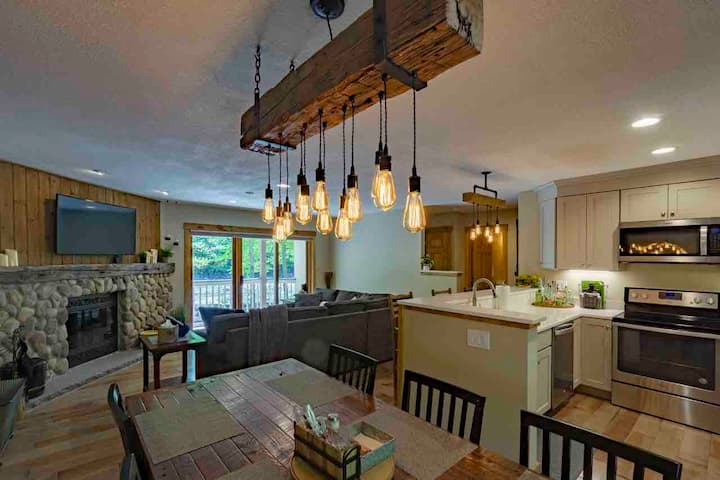 Riverfront Condo -Walk To Loon Mountain - New Hampshire (State)