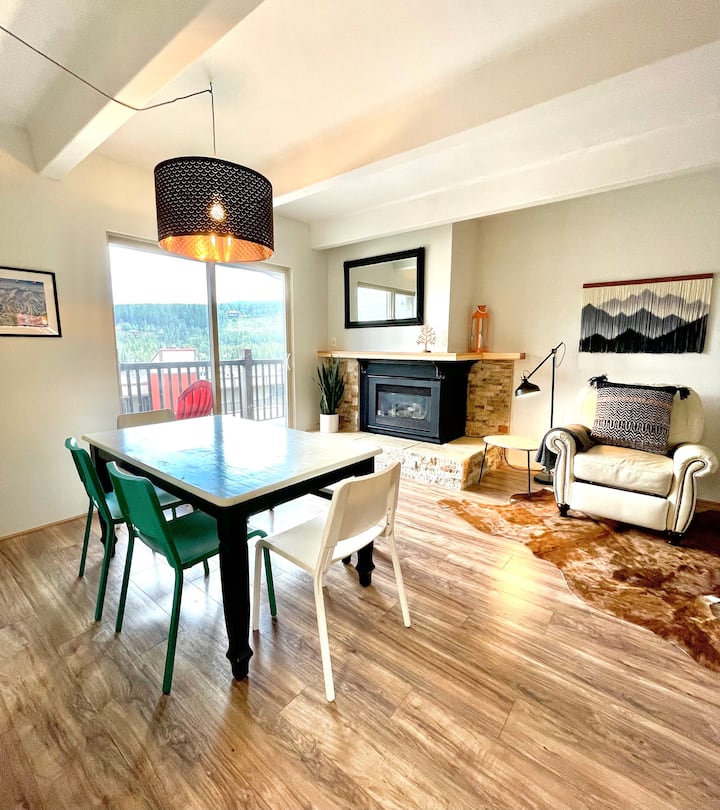 Cozy Condo On Free Bus Route With Hot Tub & Pool - Breckenridge, CO