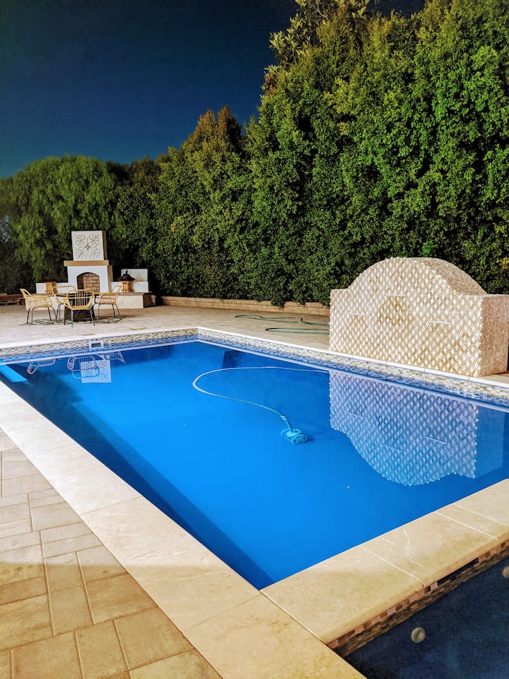 Event Space With Huge Pool, Spa And Guest House. - Los Angeles, CA