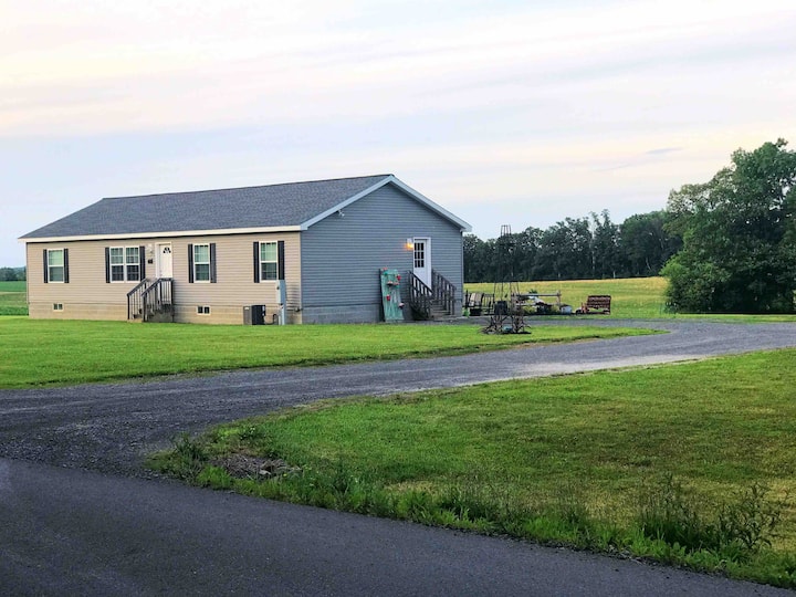 Quiet Country Home Near Casino & Wineries - Seneca Falls, NY