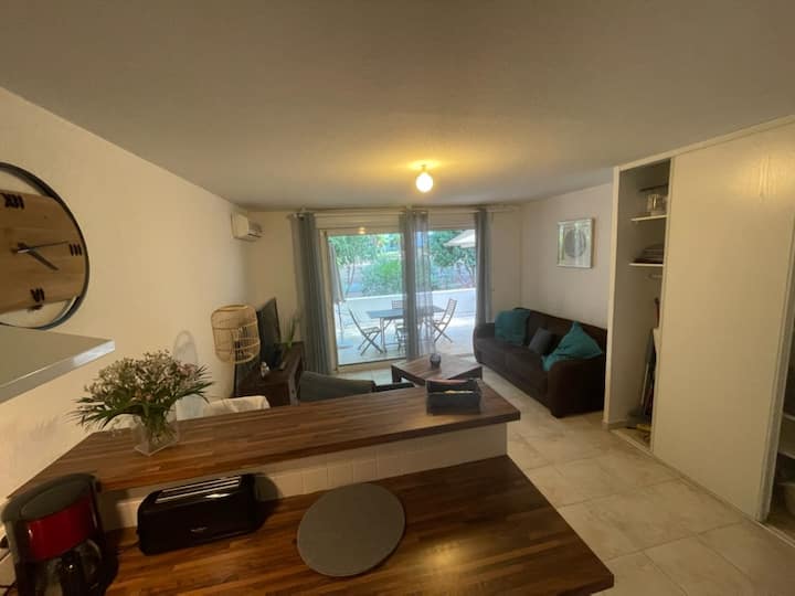 Bel Appartement T2 Résidence Arborée Sécurisée - Calvi