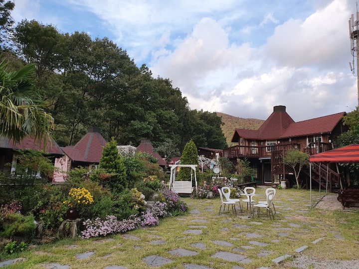 핀란드빌리지 헬싱키방, 자연과 함께하는 거제시 독채형 숙소 - Geoje-si