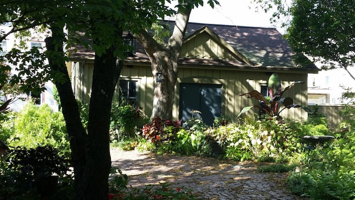 The Carriage House In Sanger House Gardens - Milwaukee, WI