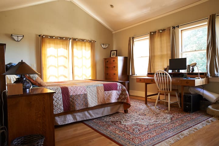 Stunning, Large Craftsman House - Berkeley, CA