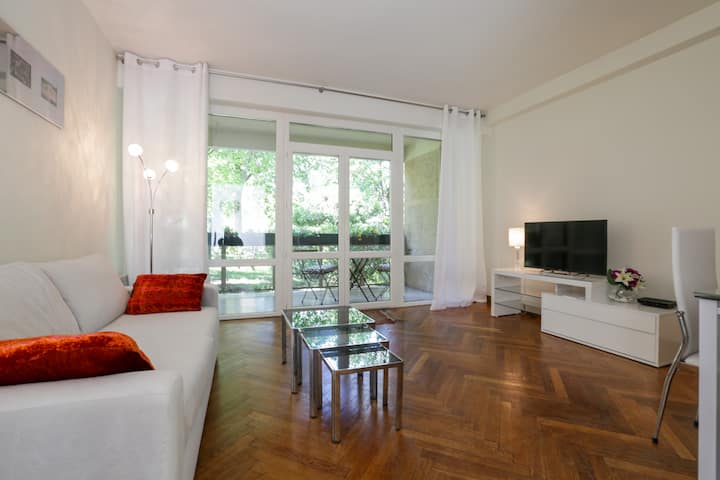 Aix Centre,t2 Calme,terrasse, Jardin+parking+clim - エクサン・プロバンス