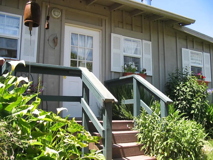 Pt Reyes -Sunflower Cottage, Cal King Bed, Private - Point Reyes Station, CA