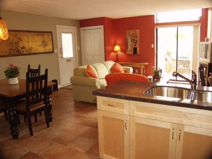 Tastefully Decorated Two Bedrooms Suite - Richmond, Canadá