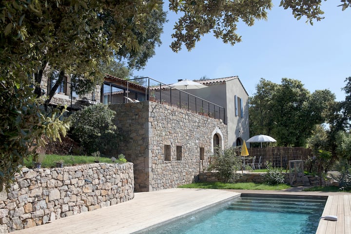 Studio Calme, Indépendant, Vue Splendide - Claret