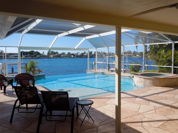 Villa 8-lakes - Cape Coral, FL